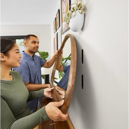 Guide to Hanging Things on a Rental | Command™ | 3M Australia